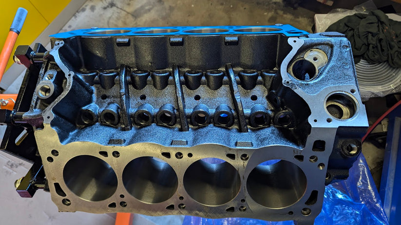 351 Cleveland Engine Block 4.125 bore 9.2 deck height 4 bolt mains ...