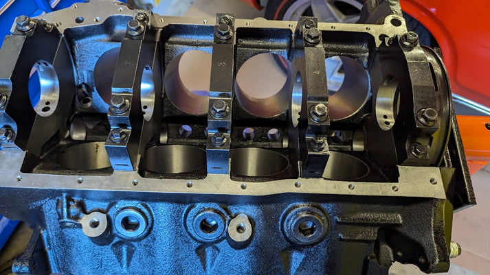 351 Cleveland Engine Block 4.125 bore 9.2 deck height 4 bolt mains ...